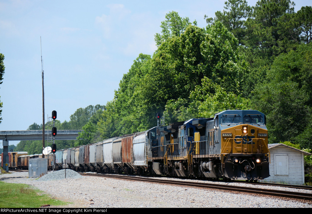 CSX 7777 Q453